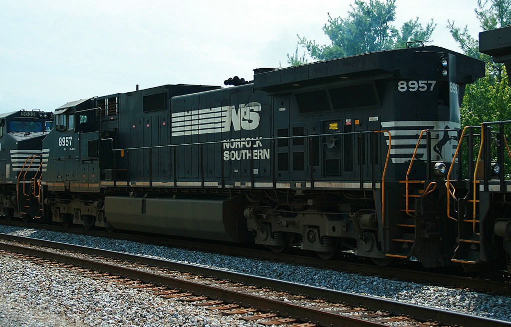 NS 8957
